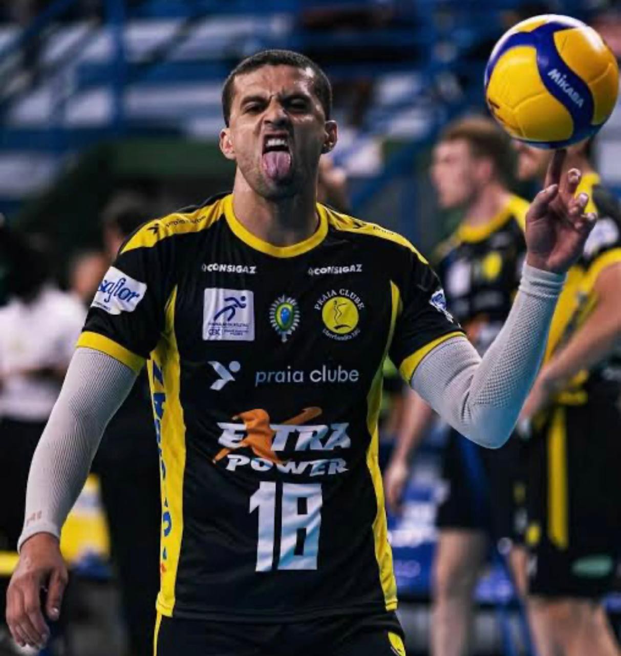 Pode cravar: Bruno Canhoto troca Praia Clube por São José